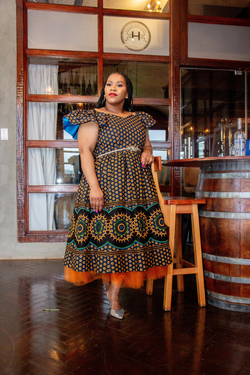 Pinky Panel Shweshwe Dress – QhawekaziStyles